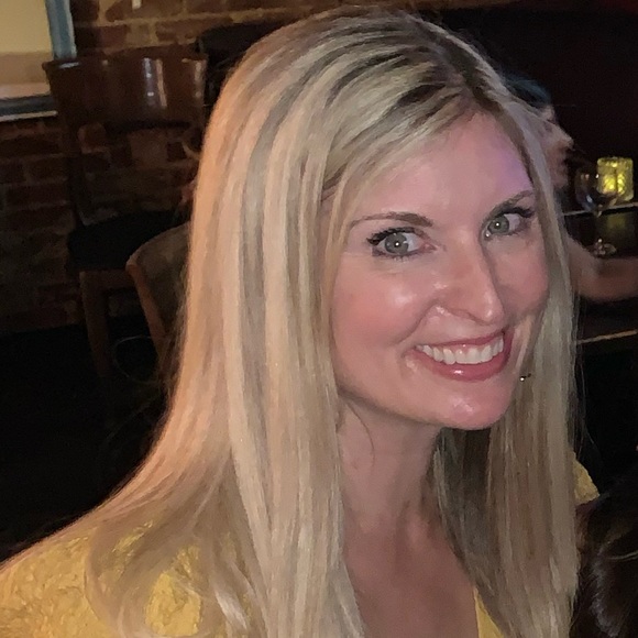 Molly's Closet (@mollymcg6) | Poshmark